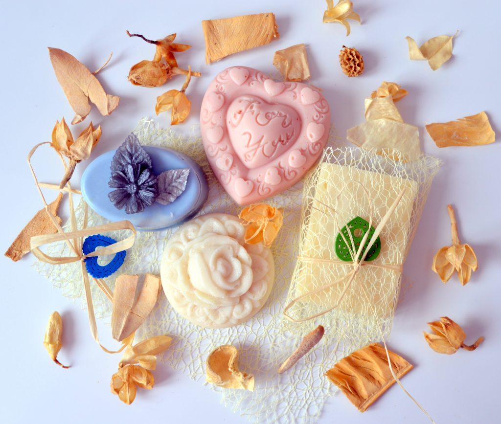 Domaći ručno pravljeni sapuni – BeautyAxiom